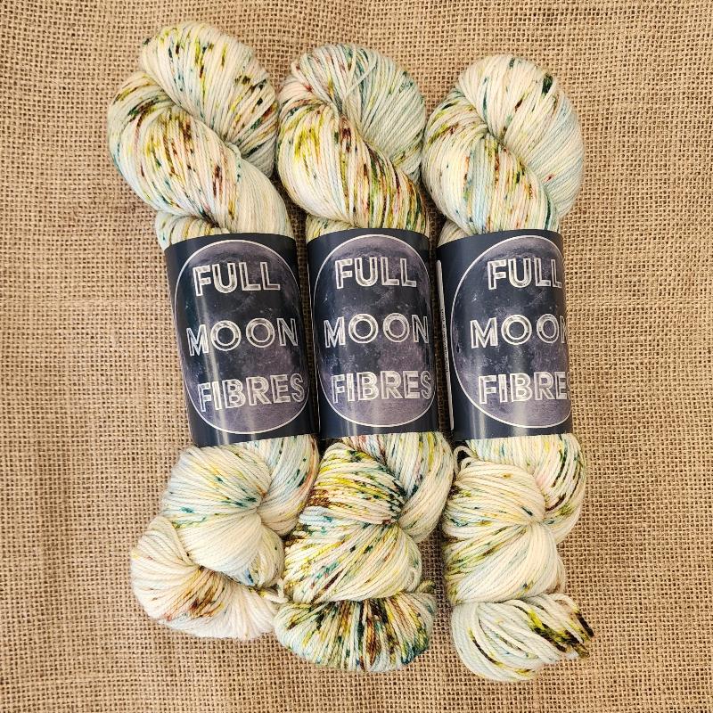 Full Moon Fibres Solar Sock - Willow – True North Yarn Co.