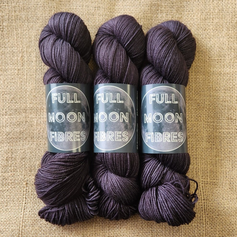 Full Moon Fibres Solar Sock - New Moon – True North Yarn Co.