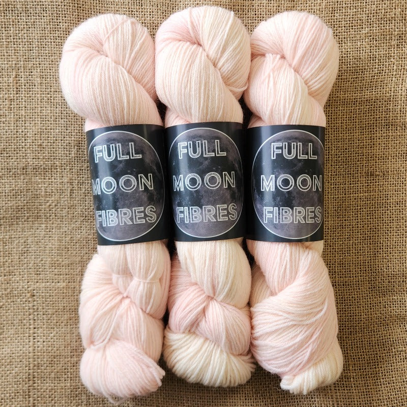 Full Moon Fibres Wormhole Fingering - Peony – True North Yarn Co.